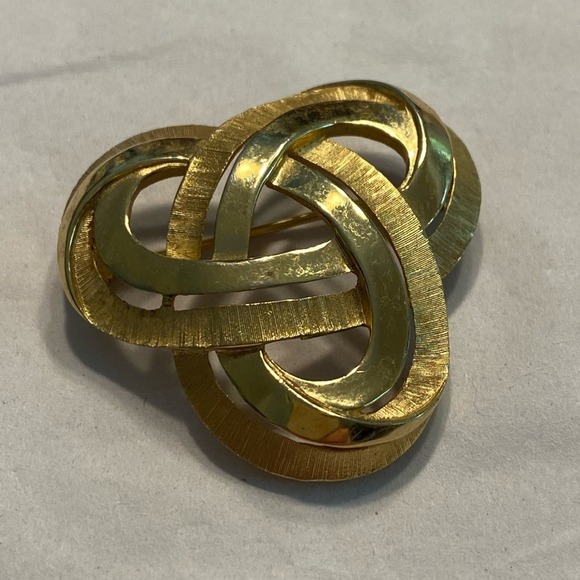 Trifari | Jewelry | Vintage Crown Trifari Brooch Gold Infinity Trefoil ...